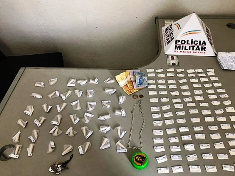 Marcelo Lopes Pm Apreende Drogas Com Sigla De Facção Criminosa Em São